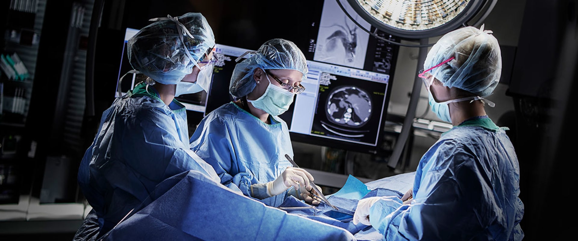 What Does an Oncology Surgeon Do?